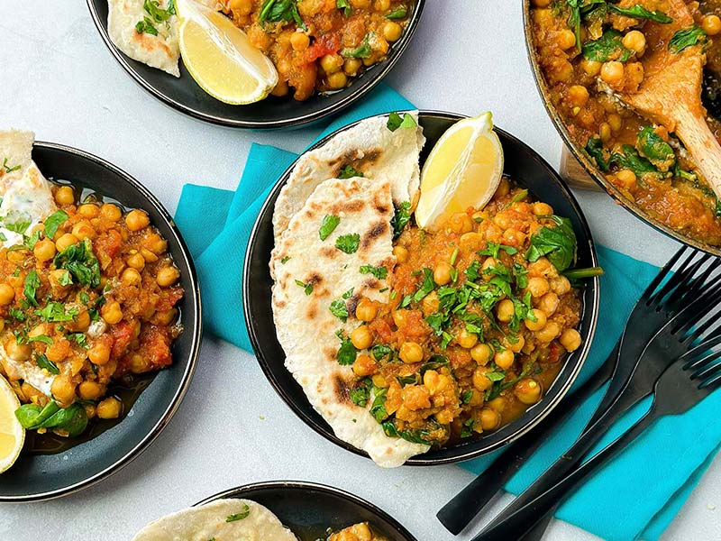 Chana masala and homemade Naan | PureGym Swiss